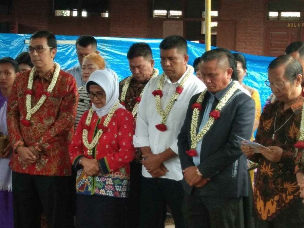 Peletakan Batu Pertama Aula dan Pastoran Paroki Brindisi | HIDUPKATOLIK.com