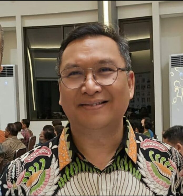 Sekretaris Komisi Keluarga Konferensi Waligereja Indonesia, Romo Y ...