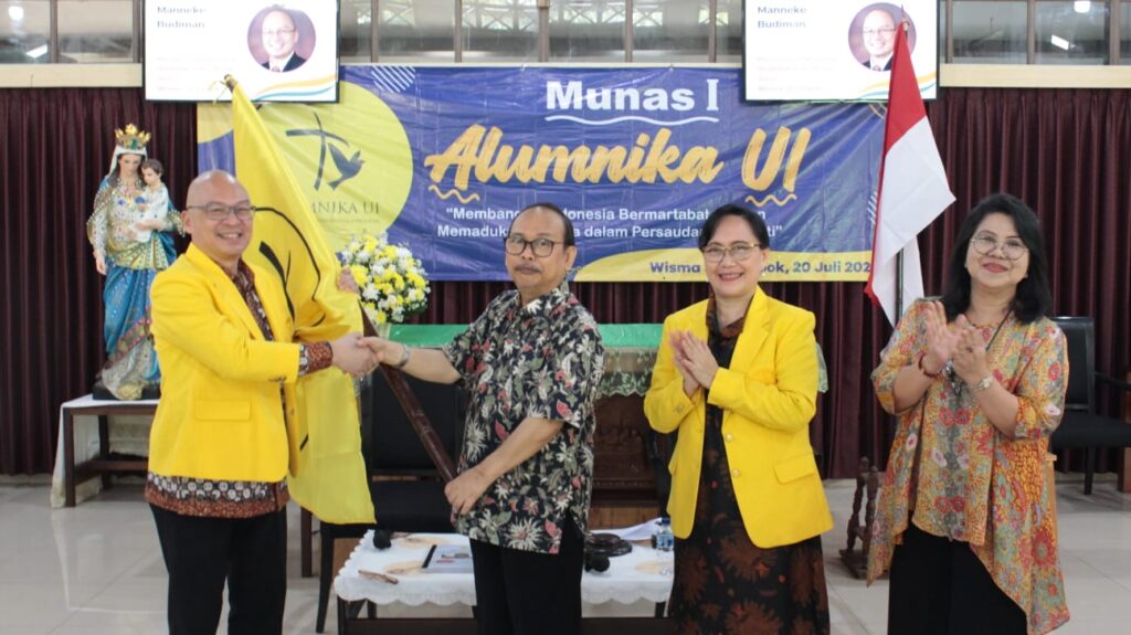 Terpilih dalam Munas I Alumnika UI: Prof Manneke Budiman Sampaikan Tiga ...