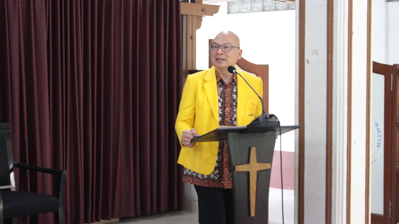 Terpilih dalam Munas I Alumnika UI: Prof Manneke Budiman Sampaikan Tiga ...