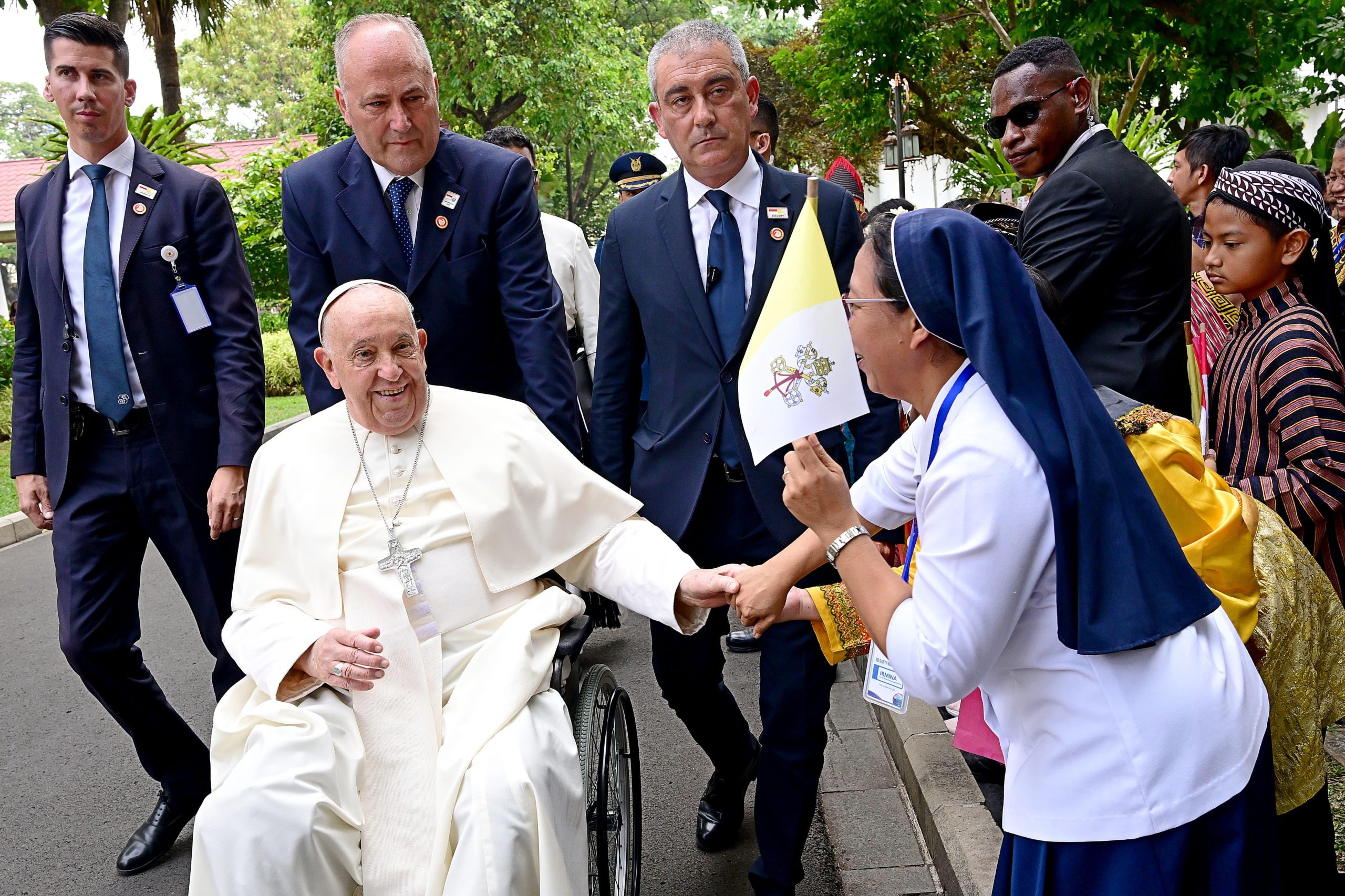 Viva Il Papa, Viva Papa Francesco! Euforia Iman Menyambut Bapa Suci ...